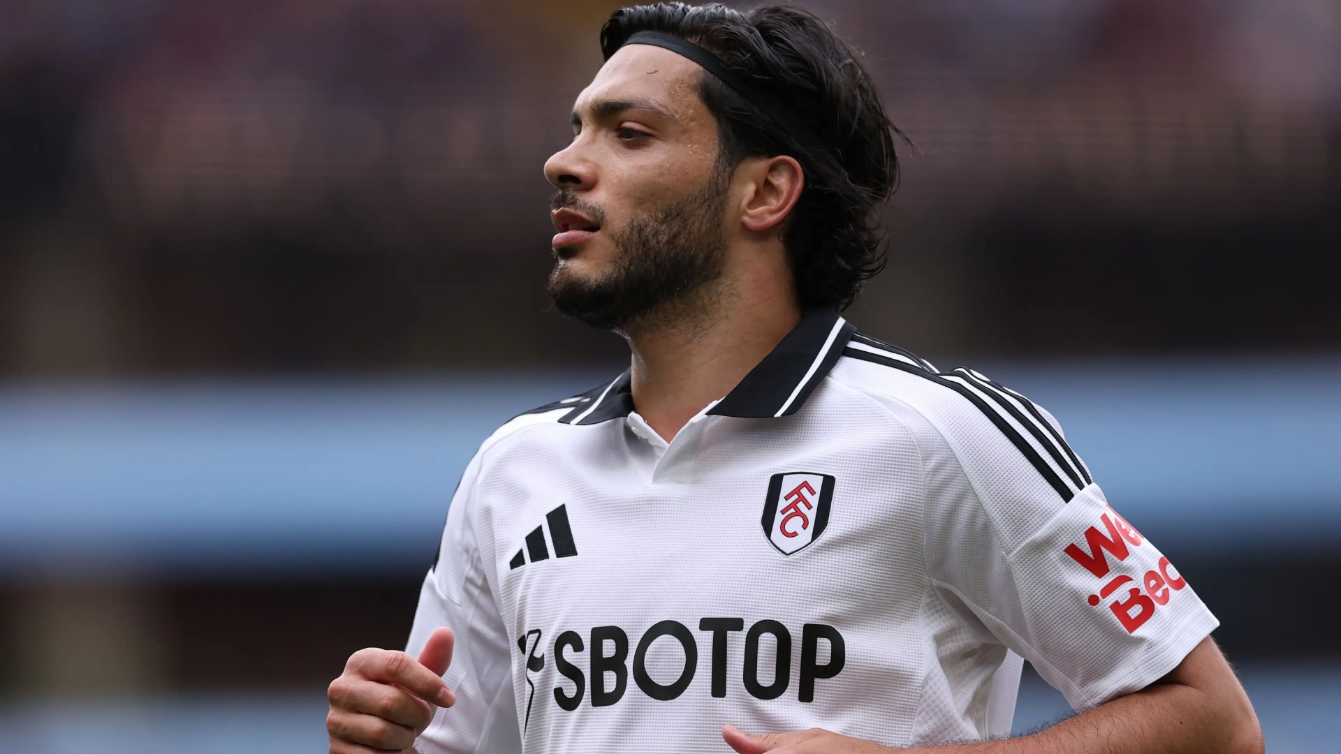 La jugada del Fulham que podría cambiar el destino de Raúl Jiménez